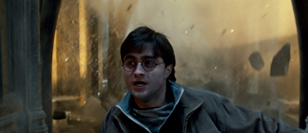 Harry escapes falling rubble — Harry Potter Fan Zone