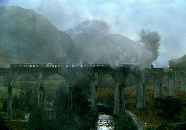 Hogwarts Express stopped on a bridge — Harry Potter Fan Zone