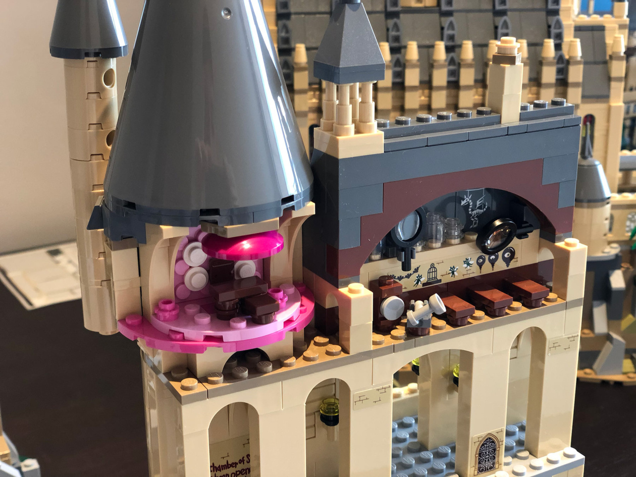 LEGO Hogwarts Castle (71043) Umbridge’s office — Harry Potter Fan Zone